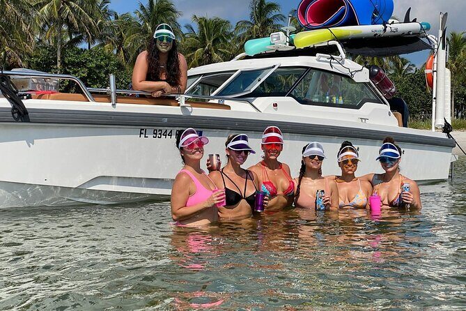 Palm Beach Luxury Day Boat Cruises - Key Points