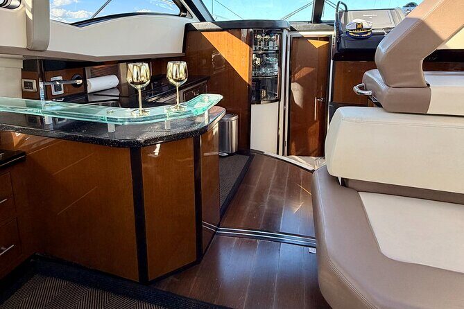 Palm Beach Luxury Yacht Cruises - FAQ