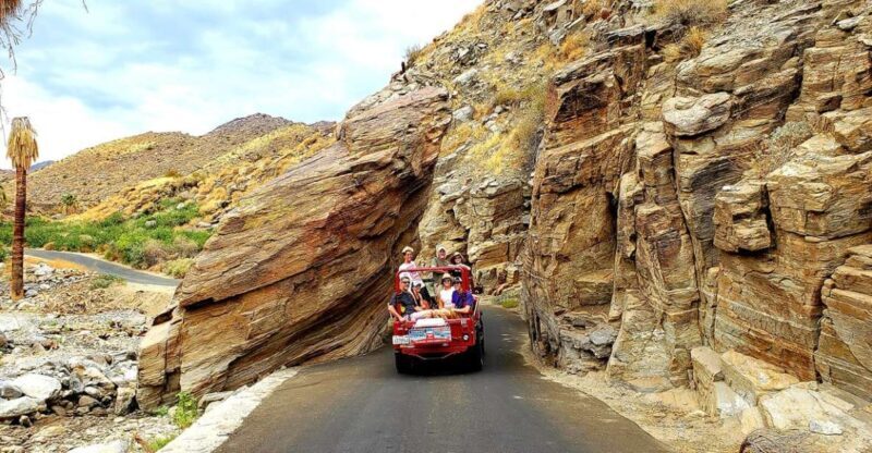 Palm Springs: Indian Canyons Jeep/Hiking Combo Tour - Exploring the Itinerary in Detail