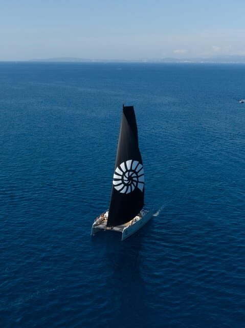 Palma: Cueva Verde and Cala Vella Catamaran Cruise with BBQ - Comfort and Atmosphere