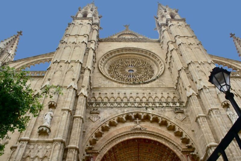 Palma de Mallorca: City Walking Tour with The Cathedral - A Deep Dive into the Tour Experience
