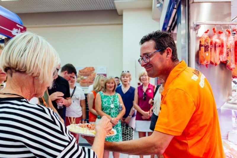 Palma de Mallorca: Foodie Walking Tour of the Old Town - The Guide and Group Dynamics