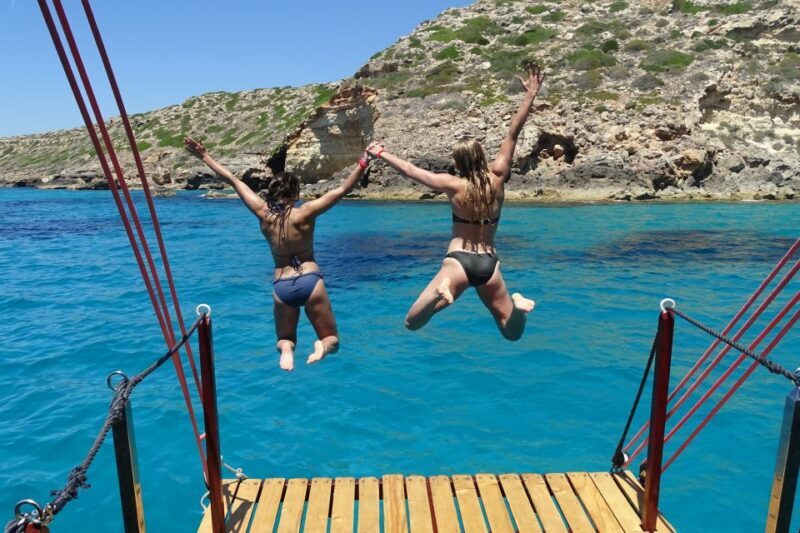 Palma de Mallorca: Palma Bay Boat Tour with Snorkeling - Key Points