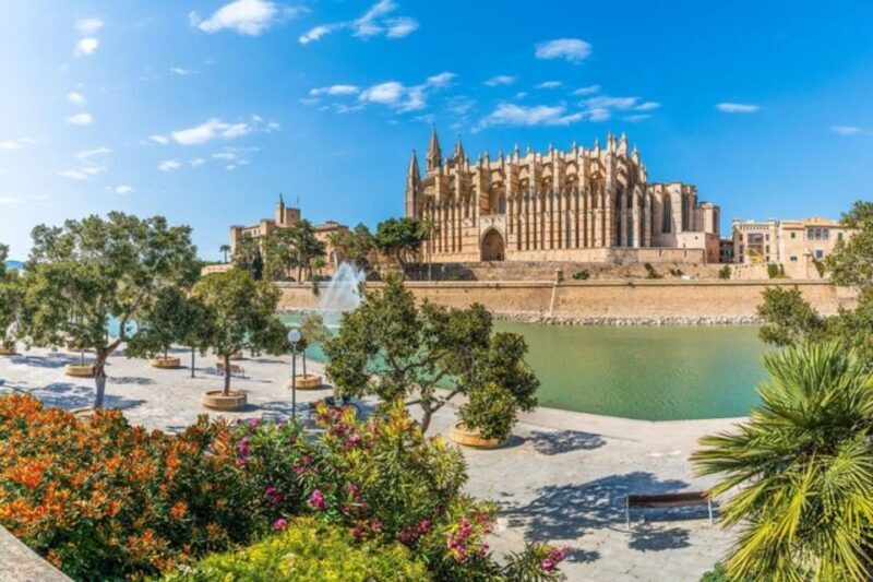 Palma de Mallorca: Private custom tour with a local guide - The Sum Up