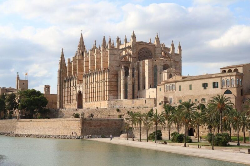 Palma de Mallorca Private Guided Walking Tour - The Practical Side: What to Expect