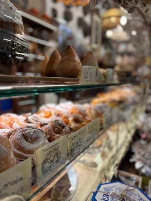 Palma de Mallorca: Private Guided Walking Tour with Tapas - A Closer Look at the Tour Experience