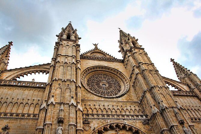 Palma de Mallorca Private Walking Tour with tour guide - Key Points