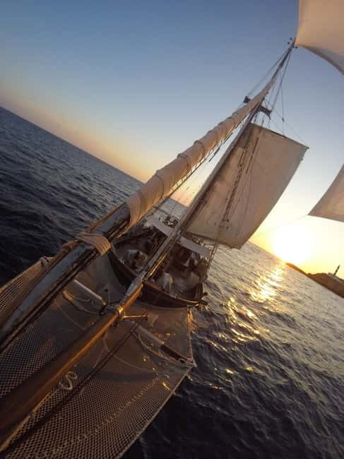 Palma de Mallorca: Wooden Sailboat; Food, Views & History - What Makes This Tour Special?