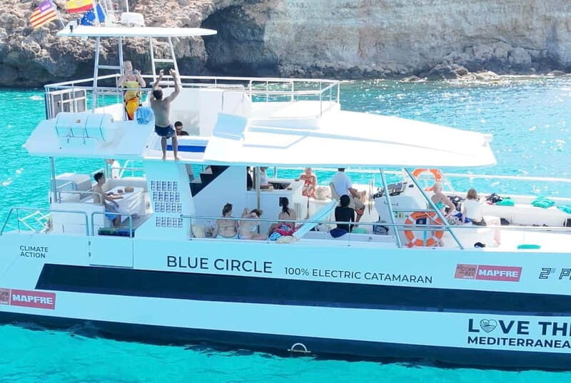 Palma: Deluxe Catamaran with Snacks, Drink, SUP & Snorkeling - FAQs