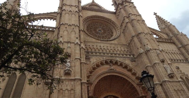Palma: Old Town Tour & Cathedral Skip-the-Line Ticket - The Cathedral: A Deep Dive