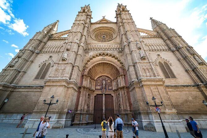 Palma tours with Cathedral and Valldemossa options - A Walkthrough of the Tour Experience