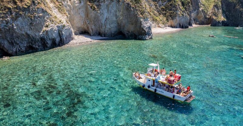 Palmarola: Boat tour with lunch on board - Final Sightseeing and Return