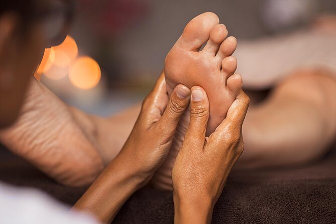 Pamper your feet with foot bath and reflexology massage - Introduction