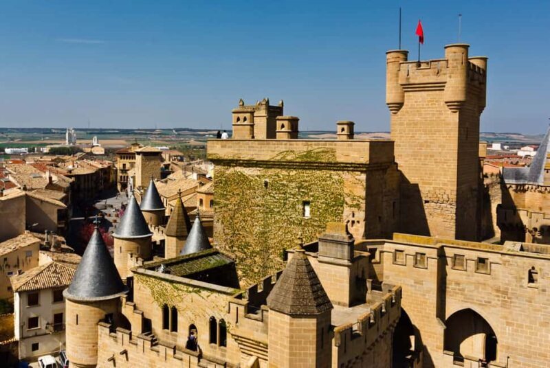 Pamplona: Olite and Ujué Guided Tour with Snack - Key Points