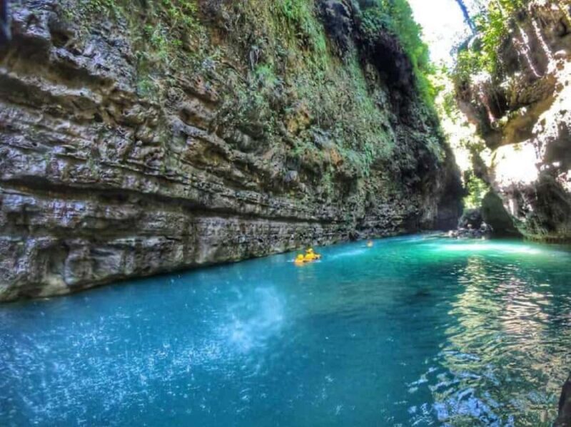 Pangandaran: Batu Karas Beach and Green Canyon Tour - Green Canyon: Limestone Marvels and Tranquil Waters
