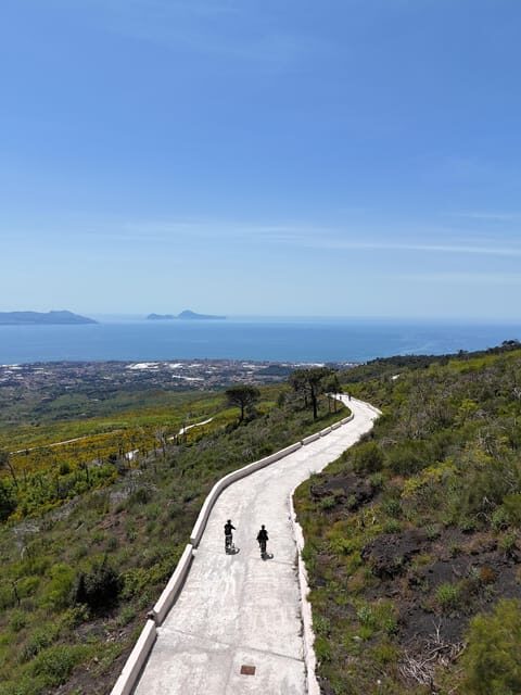 Panoramic path of Strada Matrone-Vesuvio - The Itinerary: A Slow, Visual Feast