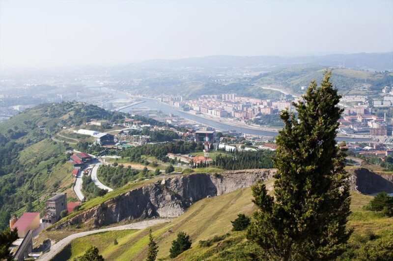 Panoramic-photographic tour of the mountains of Bilbao - Why Photographers and History Buffs Will Love It