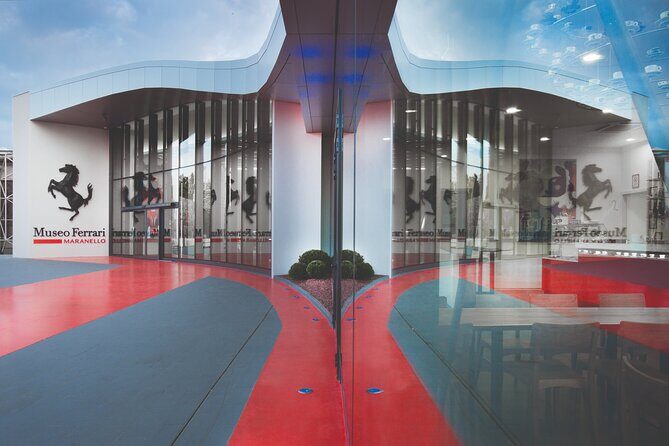 Panoramic tour of the Fiorano track with entrance to the Ferrari Museum - Key Points