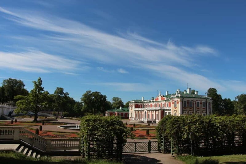 Panoramic Tour over Tallinn by vehicle - The Sum Up