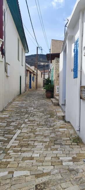 Paphos: Troodos Mountains Villages Tour with Wine Tasting - Authentic Experiences and Traveler Feedback
