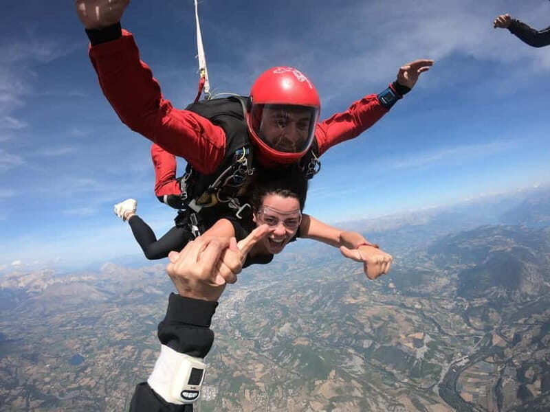 Parachute jumping at Gap-Tallard - Why We Recommend Parachuting at Gap-Tallard