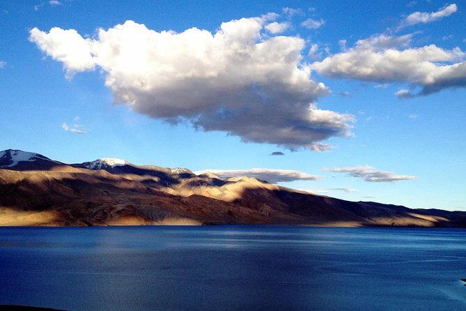 Paradise On Earth - Ladakh And Kashmir (All Inclusive with local flights) - Key Points