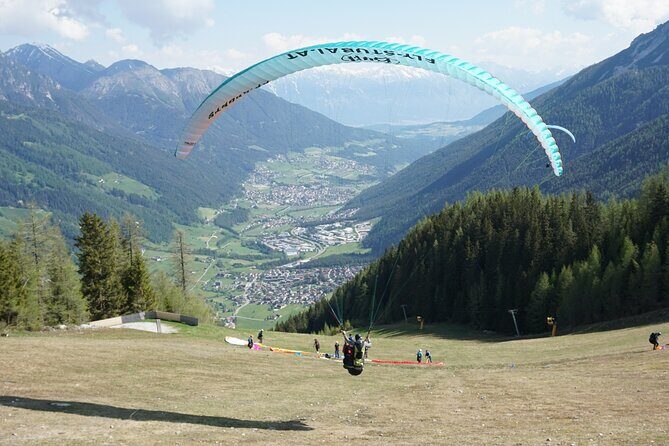 Paragliding experience in Fulpmes in the Stubai Valley - Who Should Consider This Tour?