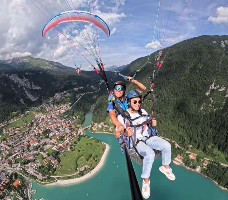 Paragliding on Lake Molveno - An In-Depth Look at Paragliding on Lake Molveno