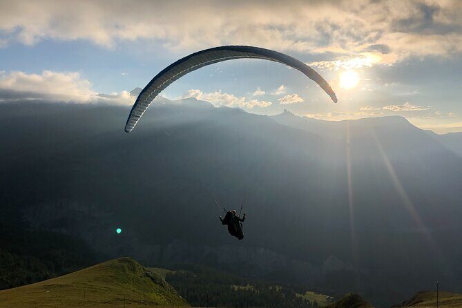 Paragliding Tandem in Switzerland - Who Should Consider This Tour?