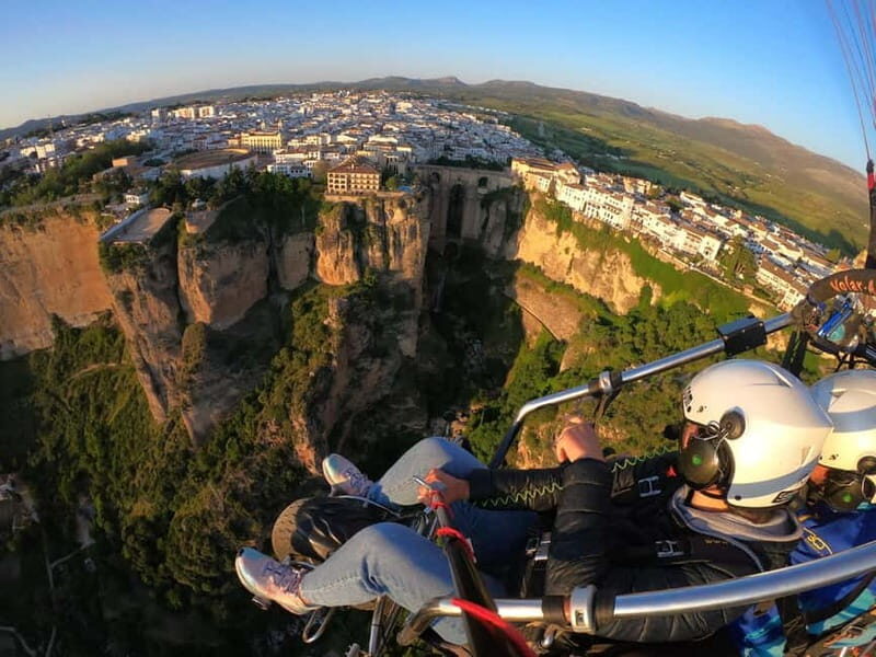 Paramotor flight in Ronda (Málaga), near Marbella - Discovering the Paratrike Flight over Ronda: An Adventure for the Sky-High Traveller