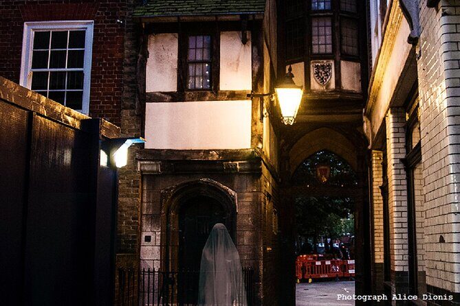Paranormal ActivityTour in Old London - Key Points from the Paranormal Activity Tour in London