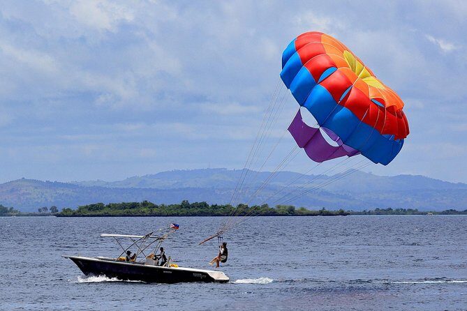Parasailing - The Heart of the Experience: Guides and Service