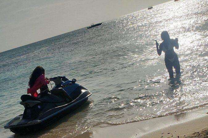 Parasailing and Jet Ski with Private Transportation from Montego Bay - FAQ