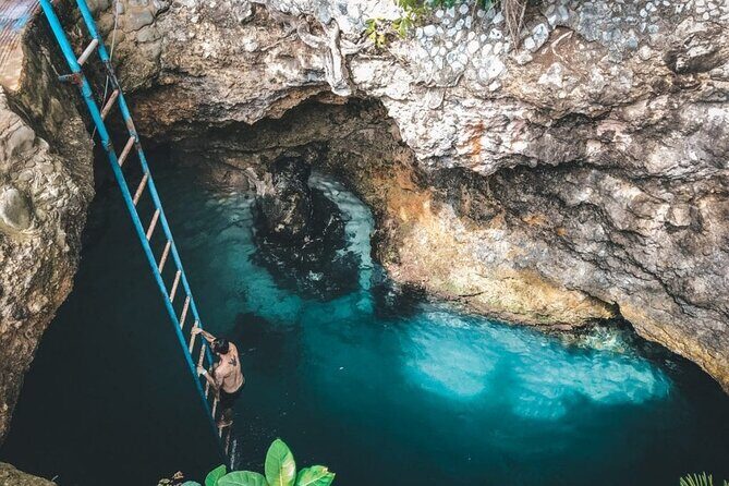 Parasailing, Blue Hole Mineral Spring, Seven Mile Beach - Who Will Love This Tour?