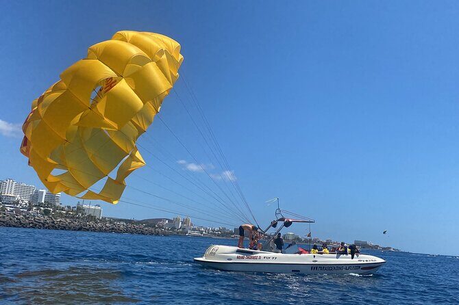 Parasailing flights on the coast of Adeje in Tenerife - What to Expect from the Parasailing Experience