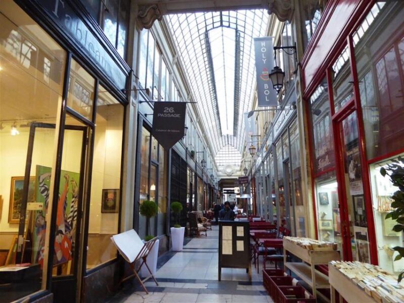 Paris: 2-Hour Passages Private City Tour in German - Practical Details and Considerations