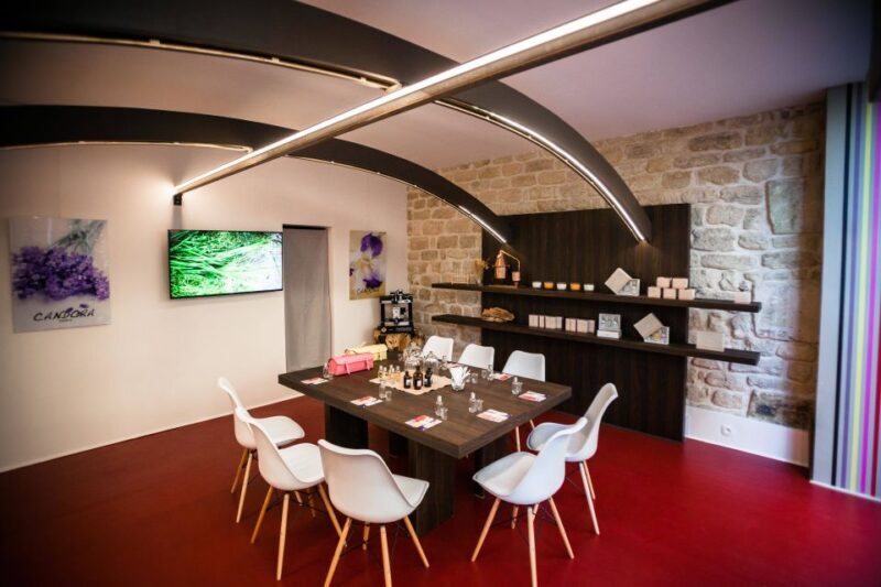 Paris: 2-Hour Perfume Creation Workshop - Authenticity and Educational Value