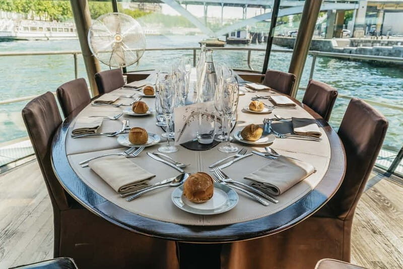 Paris: 2-Hour River Seine Lunch Cruise with 3-course-menu - FAQ