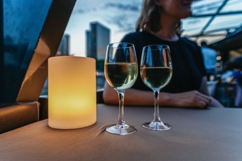 Paris: 3-Course-Dinner Cruise on the Seine with live music - Who This Experience Is Best For