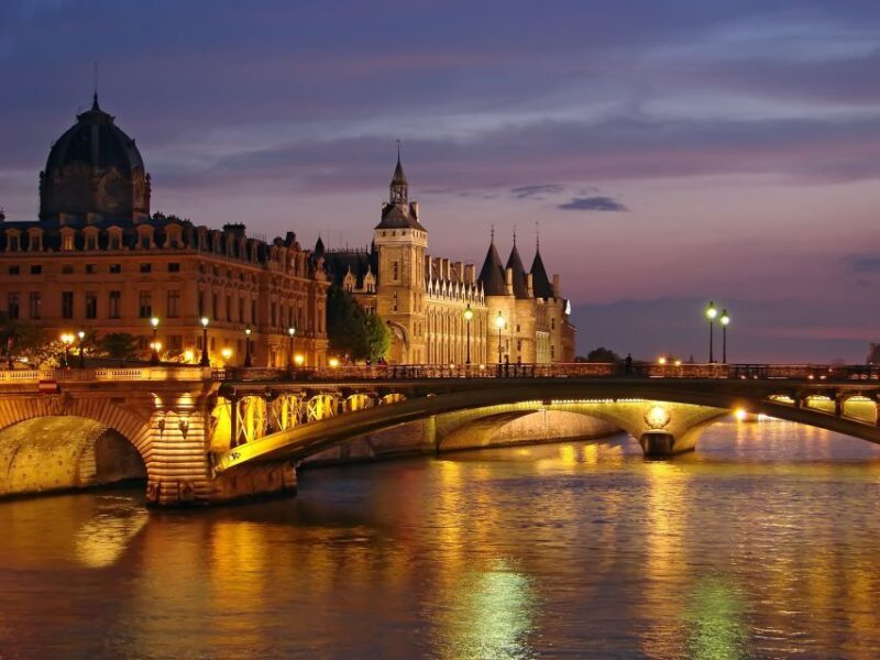 Paris: 3-Course-Dinner Cruise with Wine on the Seine River - An In-Depth Look at the Experience