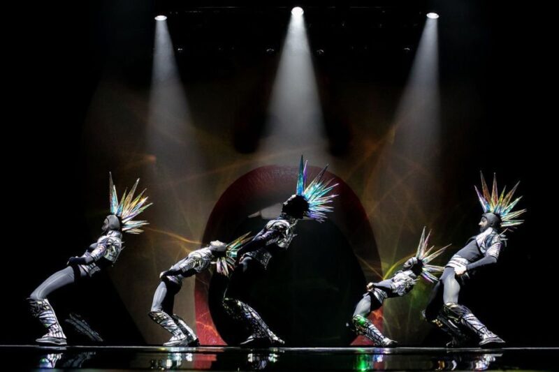 Paris: 3-Course Dinner & Show at Paradis Latin Cabaret - FAQ