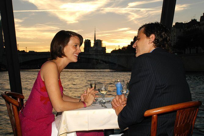 Paris 3-Course Gourmet Dinner and Sightseeing Seine River Cruise - Practical Tips for Your Cruise