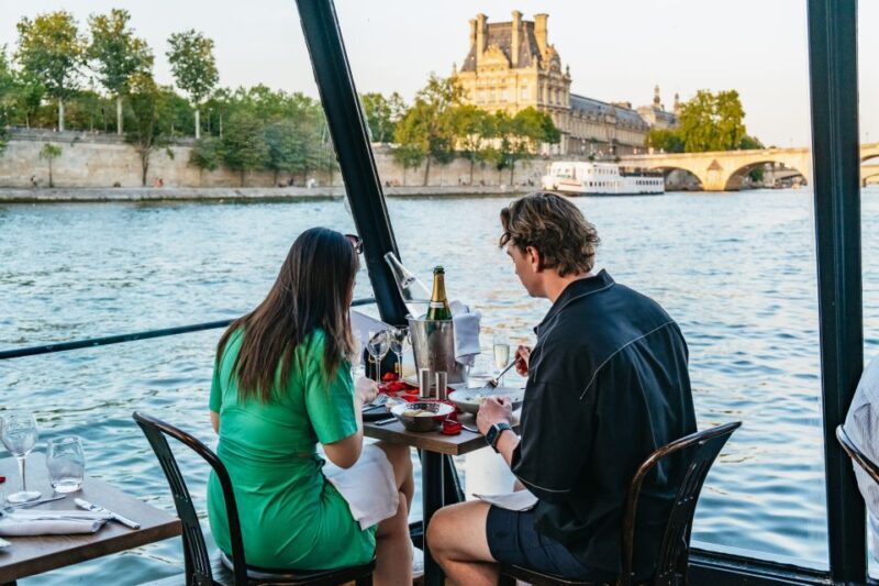 Paris : 3-Course Gourmet Dinner Cruise on Seine River - Key Points