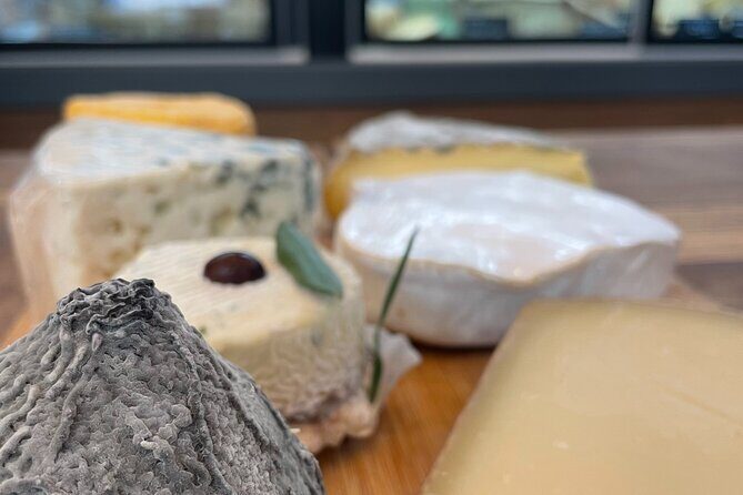 Paris: A Cozy Wine & Cheese Tasting in Montmartre - FAQ