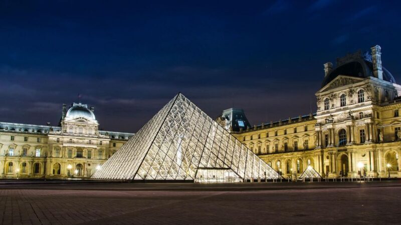 Paris Audioguide - TravelMate app for your smartphone - Key Points