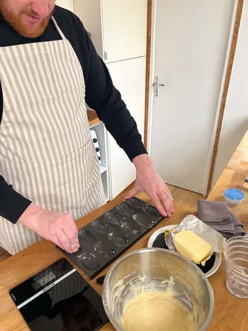 Paris: Bake Madeleines and take them home with you - Key Points