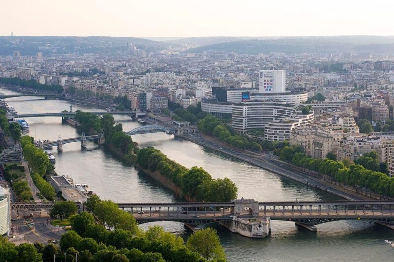 Paris: Beaugrenelle Modern Architecture Walking Tour - Reviews & Insights