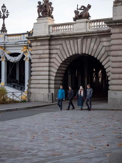 Paris Before the Crowds: Sunrise Walk & Breakfast - FAQ