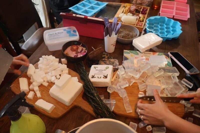 Paris: Botanical handmade soap workshop (Melt and pour soap) - What You Can Expect from the Workshop