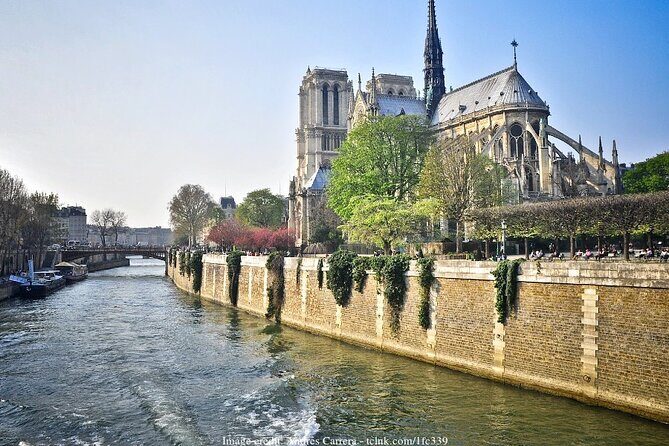 Paris by Night 2-hour Private Tour with Scenic Seine River Cruise - Exploring the Itinerary: What You’ll See and Experience